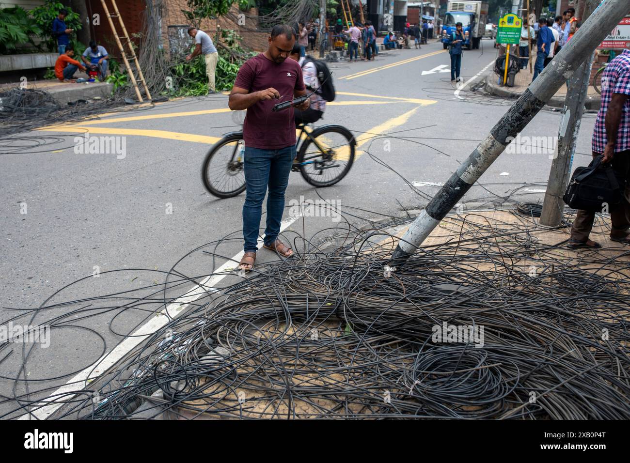 Overhead line repair hi-res stock photography and images - Alamy