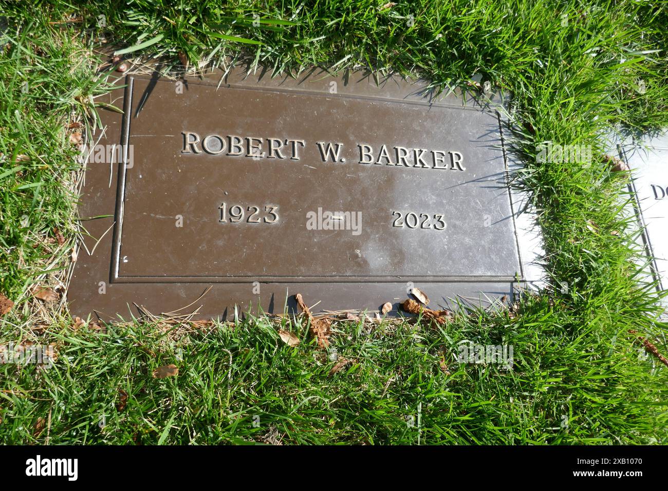 Los Angeles, California, USA 6th June 2024 Television Personality Bob Barker Grave in Sheltering ...
