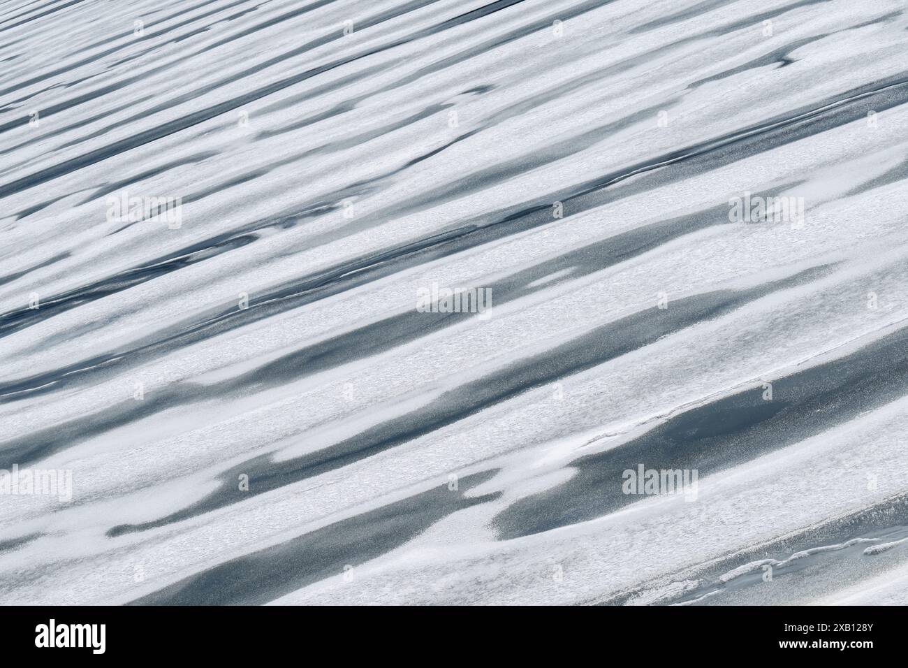 Medium close up ice melting hi-res stock photography and images - Alamy