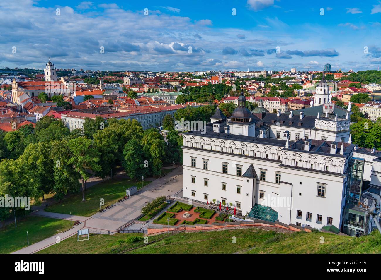 Vilnius palace view tour hi-res stock photography and images - Alamy