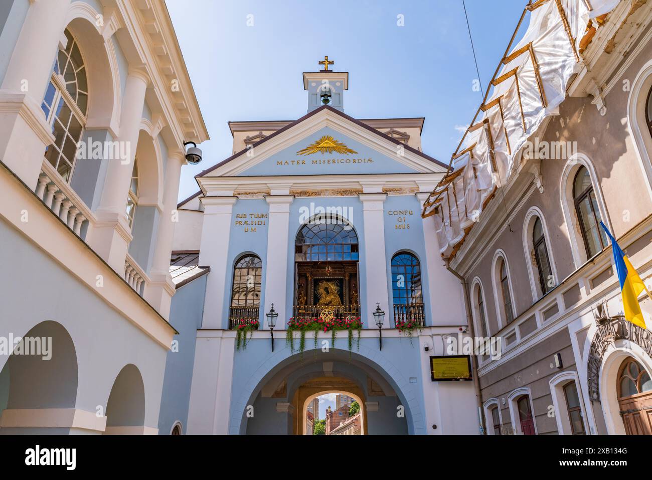 Gate of Dawn, a city gate in Vilnius, Lithuania Stock Photo - Alamy