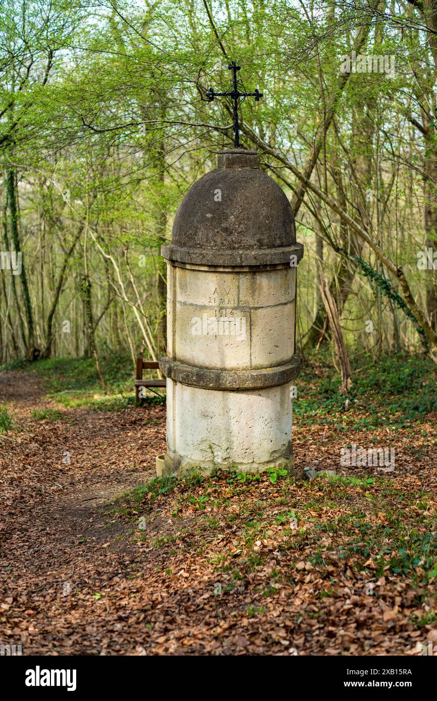 Limestone quarries converted for military use during the First World ...