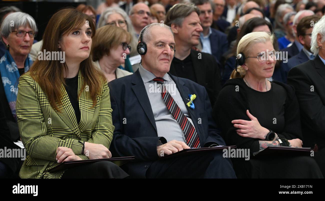 Irina shum hi-res stock photography and images - Alamy