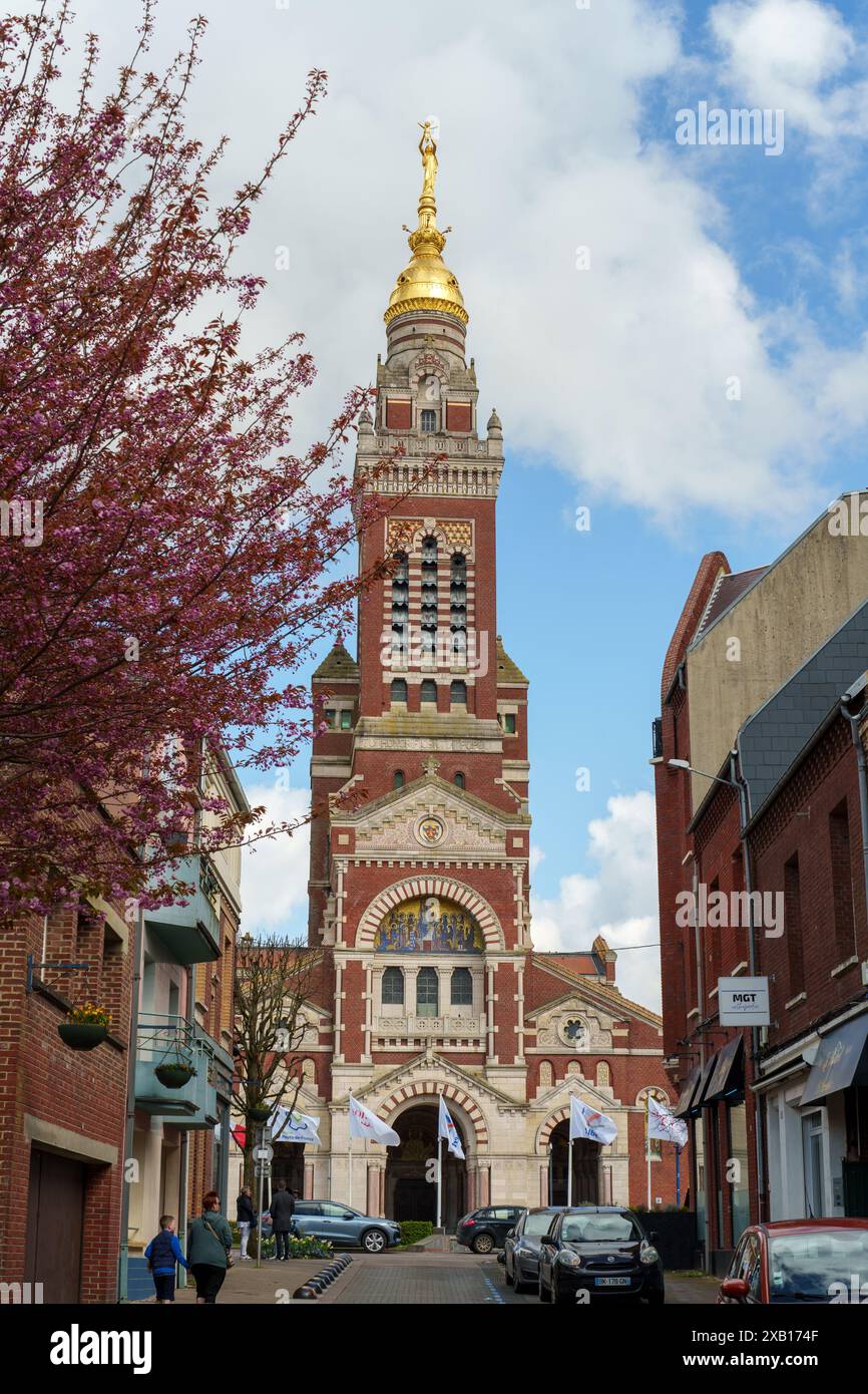 The exterior of the Basilica Notre-Dame de Brebières in Albert, France ...