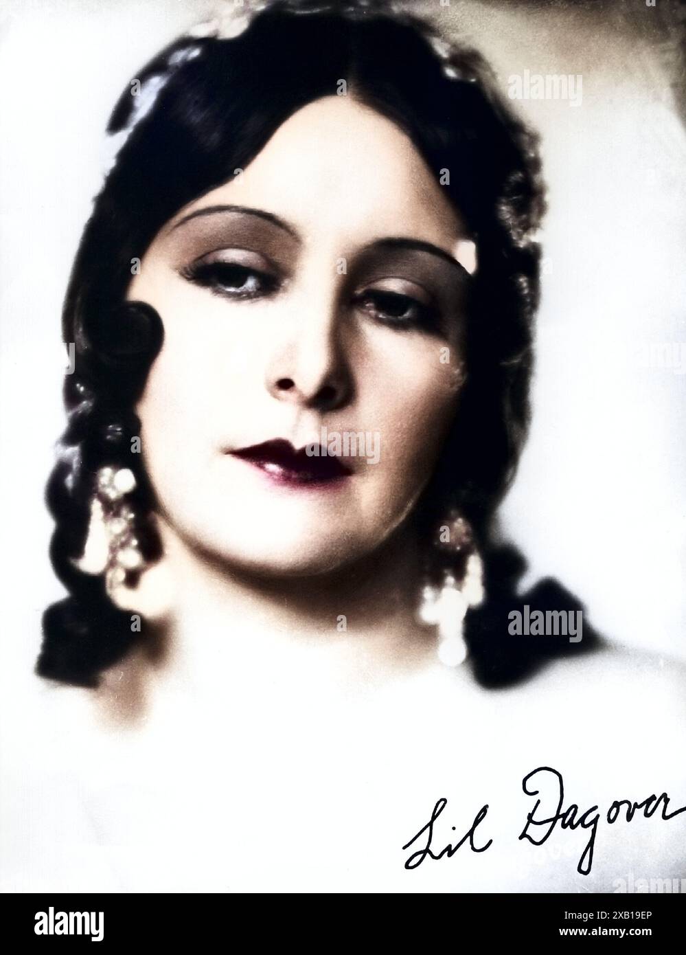 Portrait autograph signature hi-res stock photography and images - Alamy