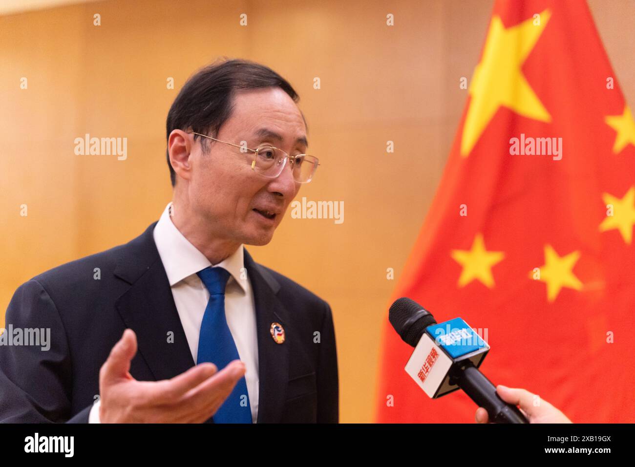 (240610) -- VIENTIANE, June 10, 2024 (Xinhua) -- Chinese Vice Foreign ...