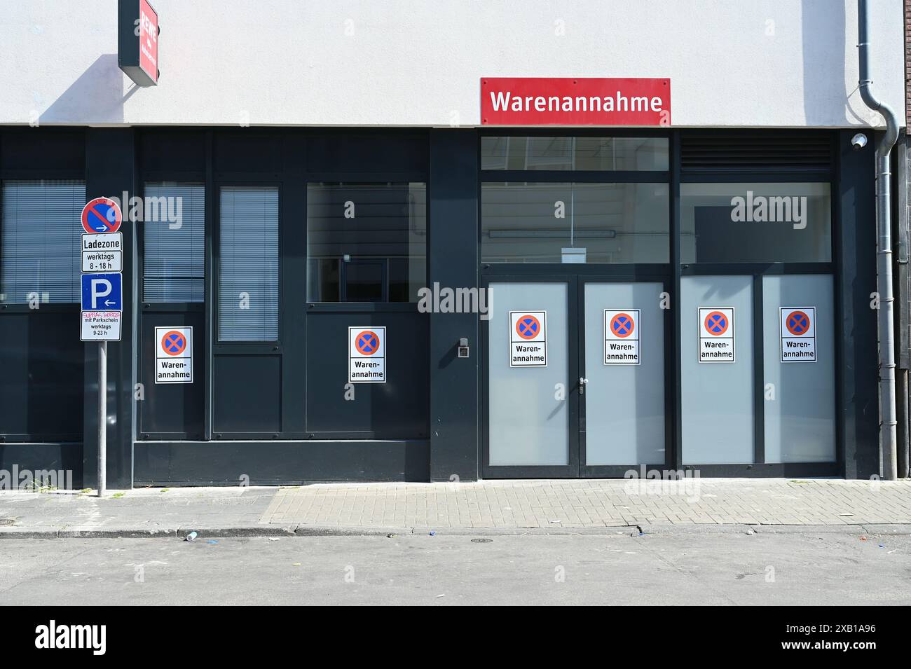 Cologne, Germany. 09th June, 2024. Traffic signs No stopping goods ...
