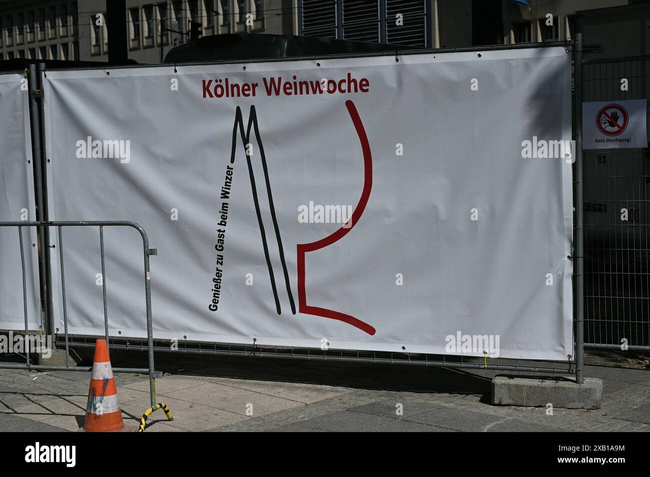 Cologne wine week hi-res stock photography and images - Alamy