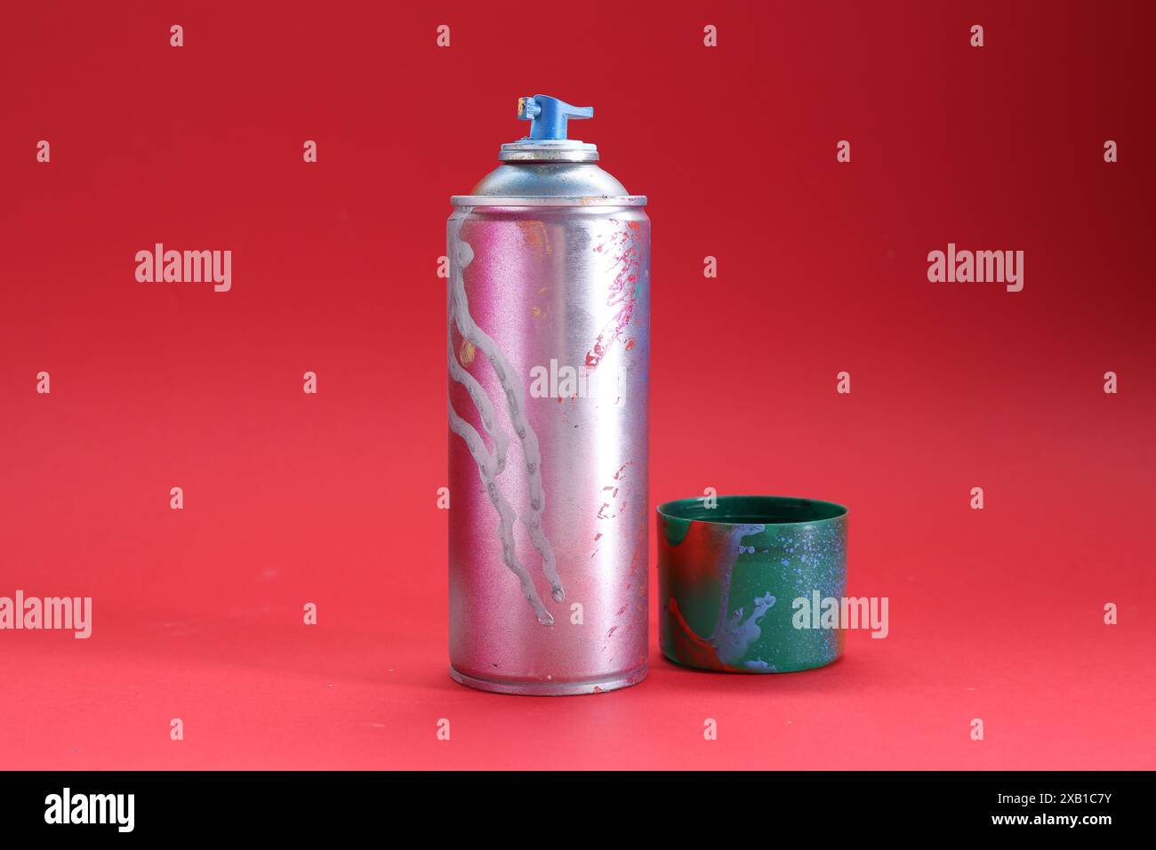 One red spray paint hi-res stock photography and images - Alamy