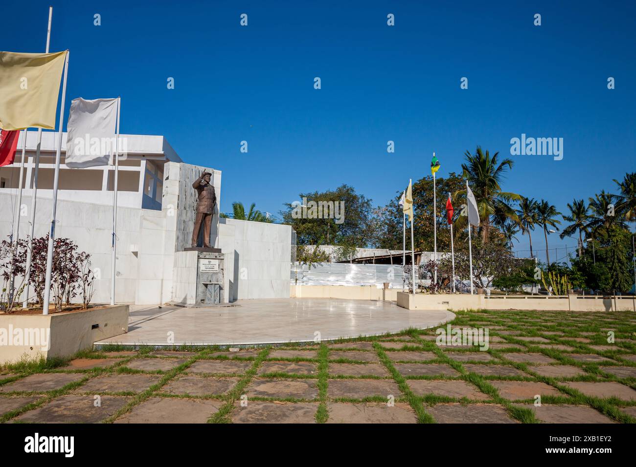 Mozambique, Cabo Delgado, Pemba, Statue of Samora Machel Stock Photo ...