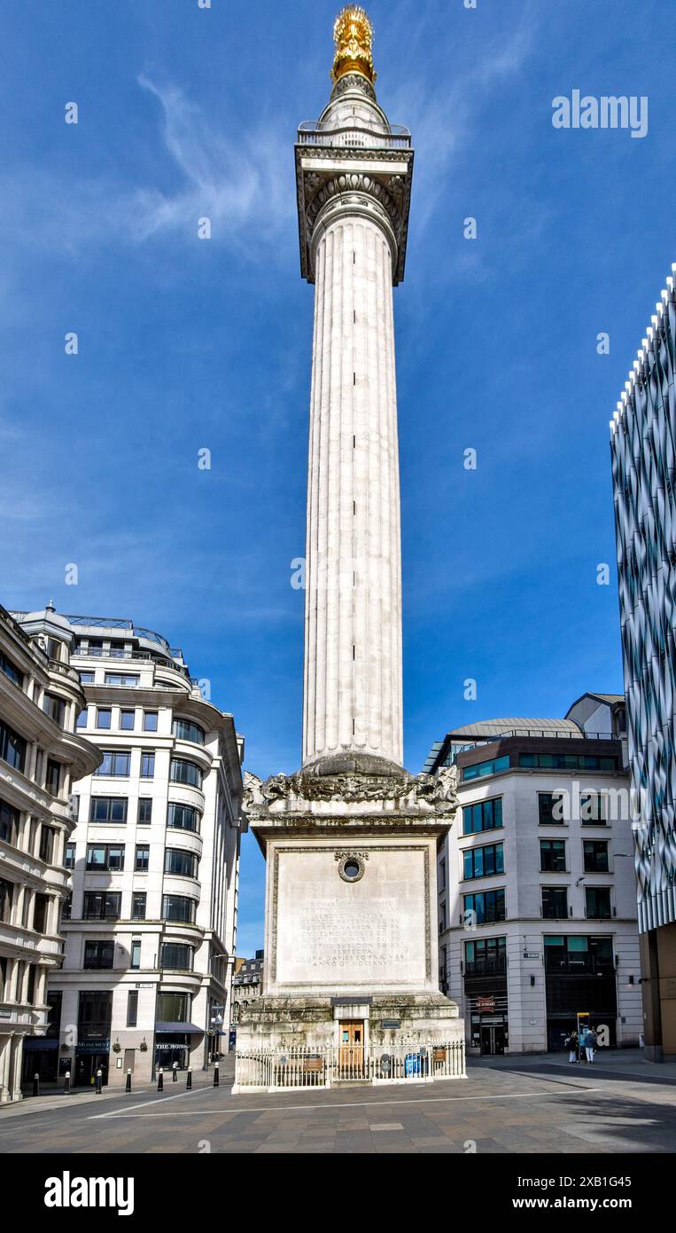 Monument to the Great Fire of London standing in Monument Square Stock ...