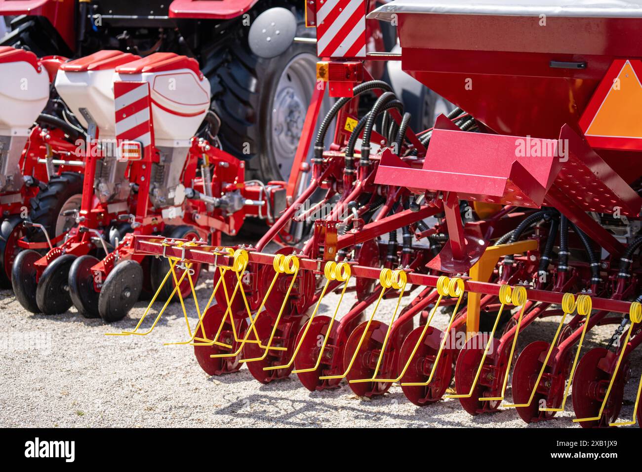 Agricultural farm heavy machinery vehicle hi-res stock photography and ...