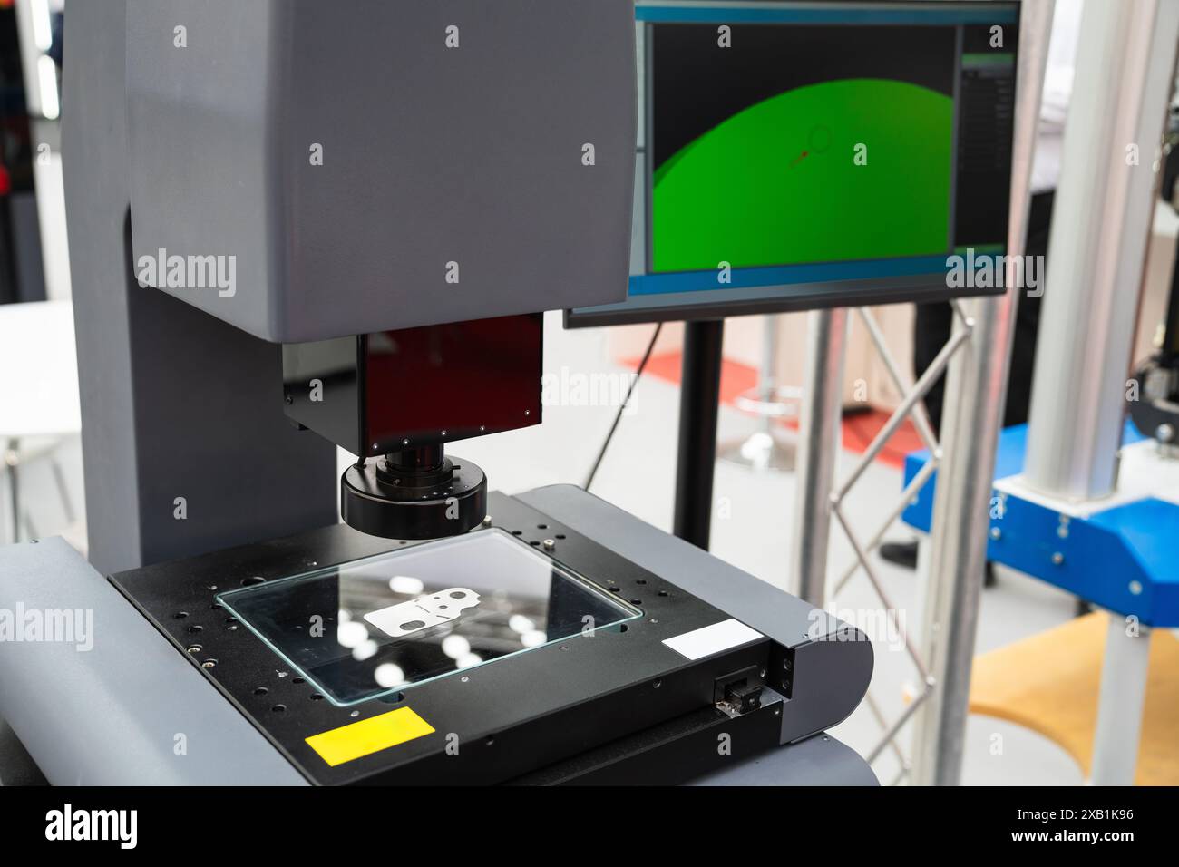 Optic machine for precise measurement of part size and quality ...