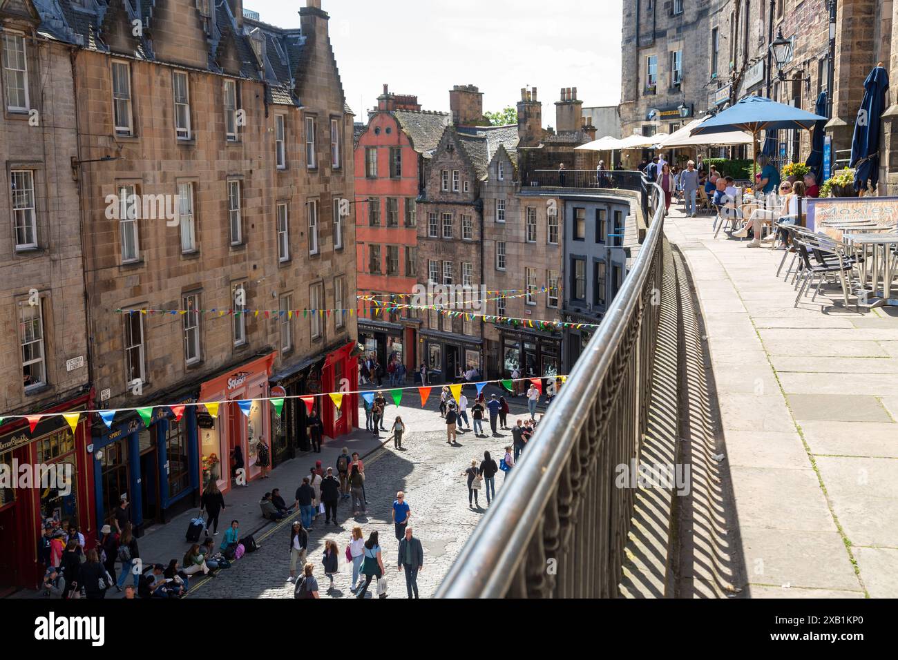 Scottish terrace houses hi-res stock photography and images - Alamy