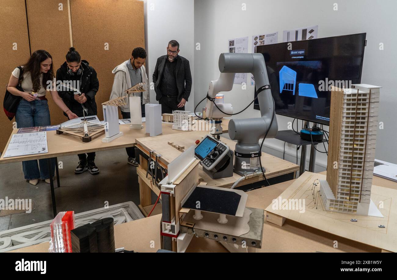 Robotics tools at the Architecture department of the University of East ...