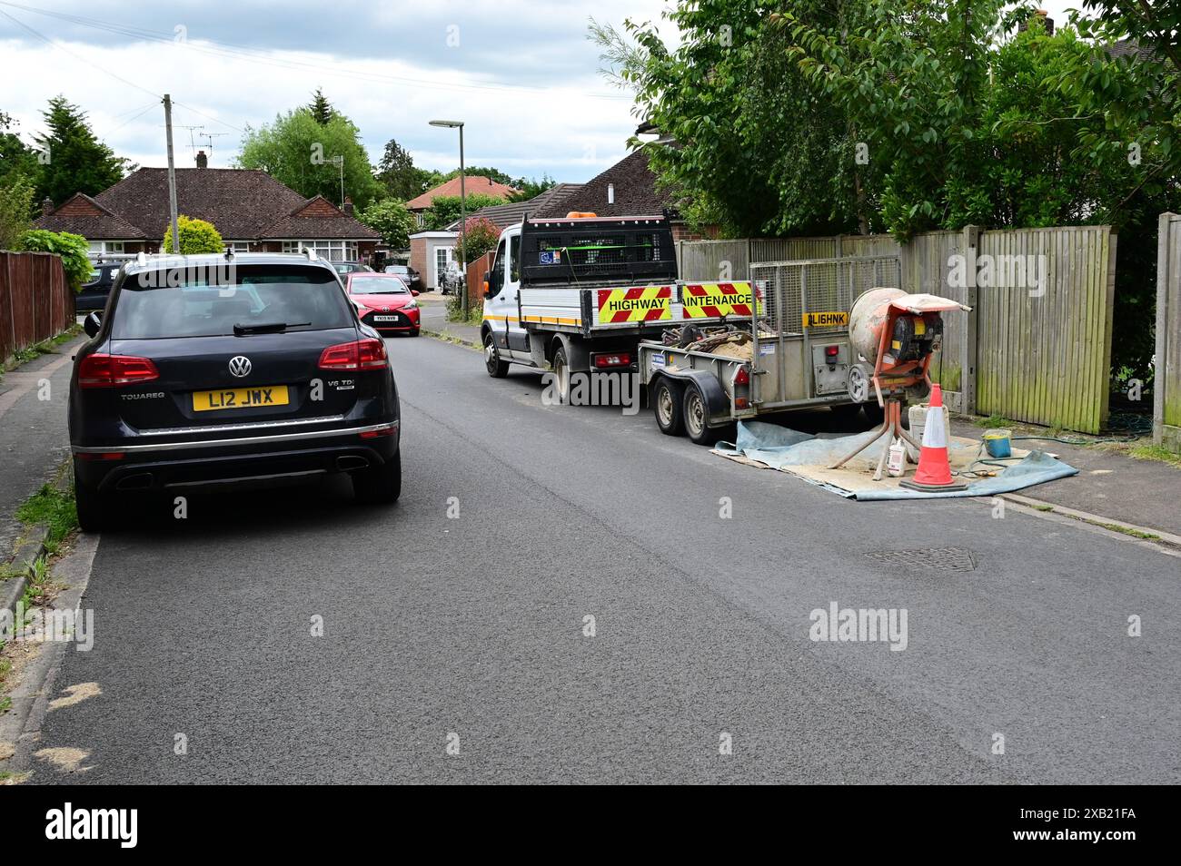 Car pavement obstruction hi-res stock photography and images - Alamy