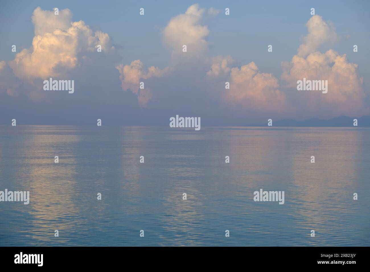 Sunshine reflection weather hi-res stock photography and images - Alamy