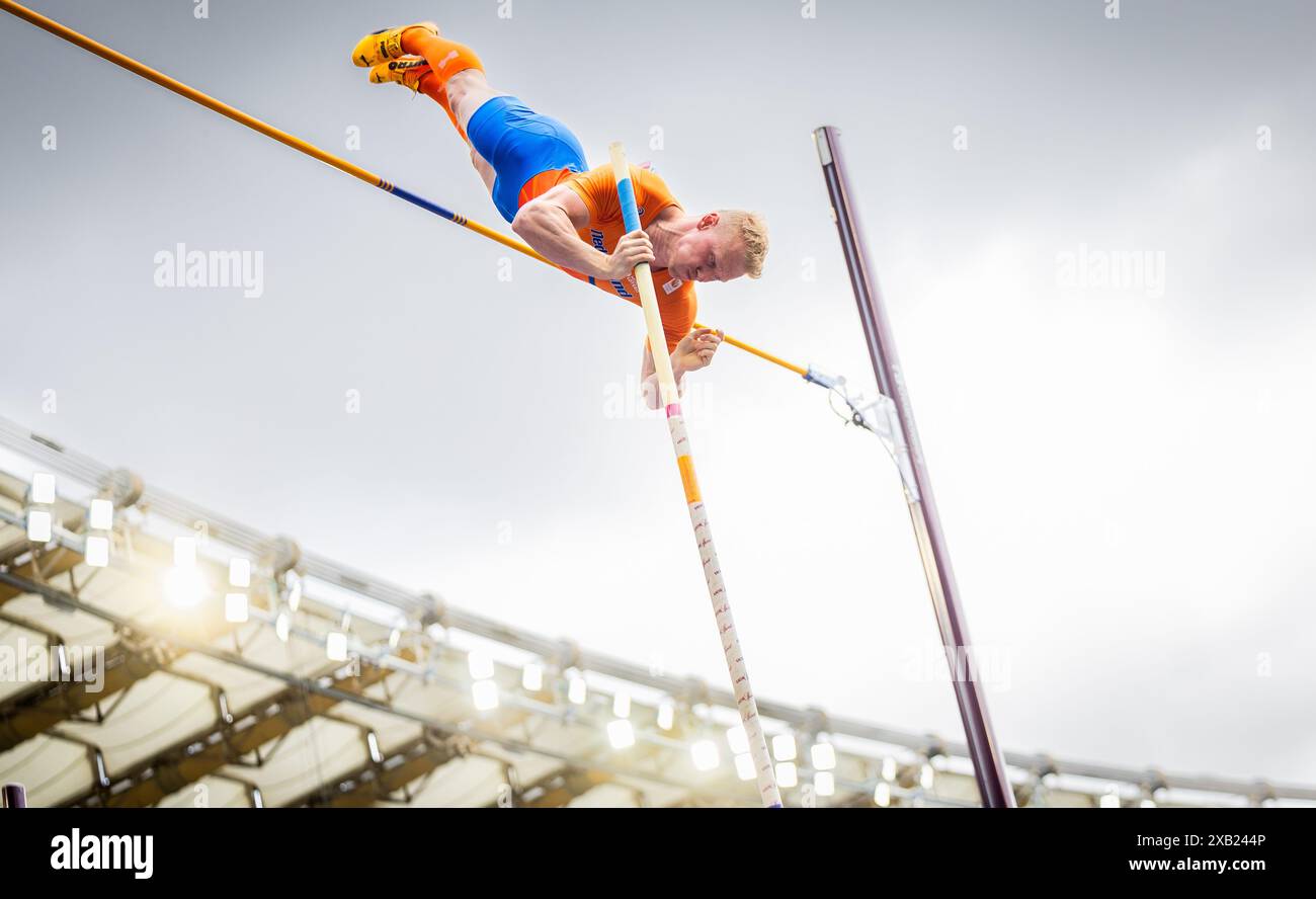 ROME - Menno Vloon in action in the pole vault event on the fourth day ...
