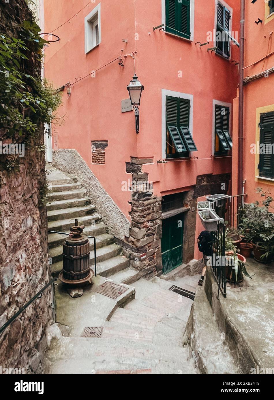 Stairs of colorful narrow street in Vernazza, Cinque Terre, Italy Stock Photo - Alamy