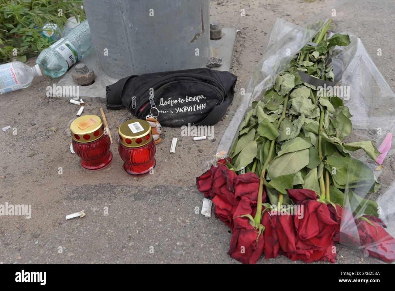 Flowers and tributes at the Epicentre K store in Kharkiv after Russian ...