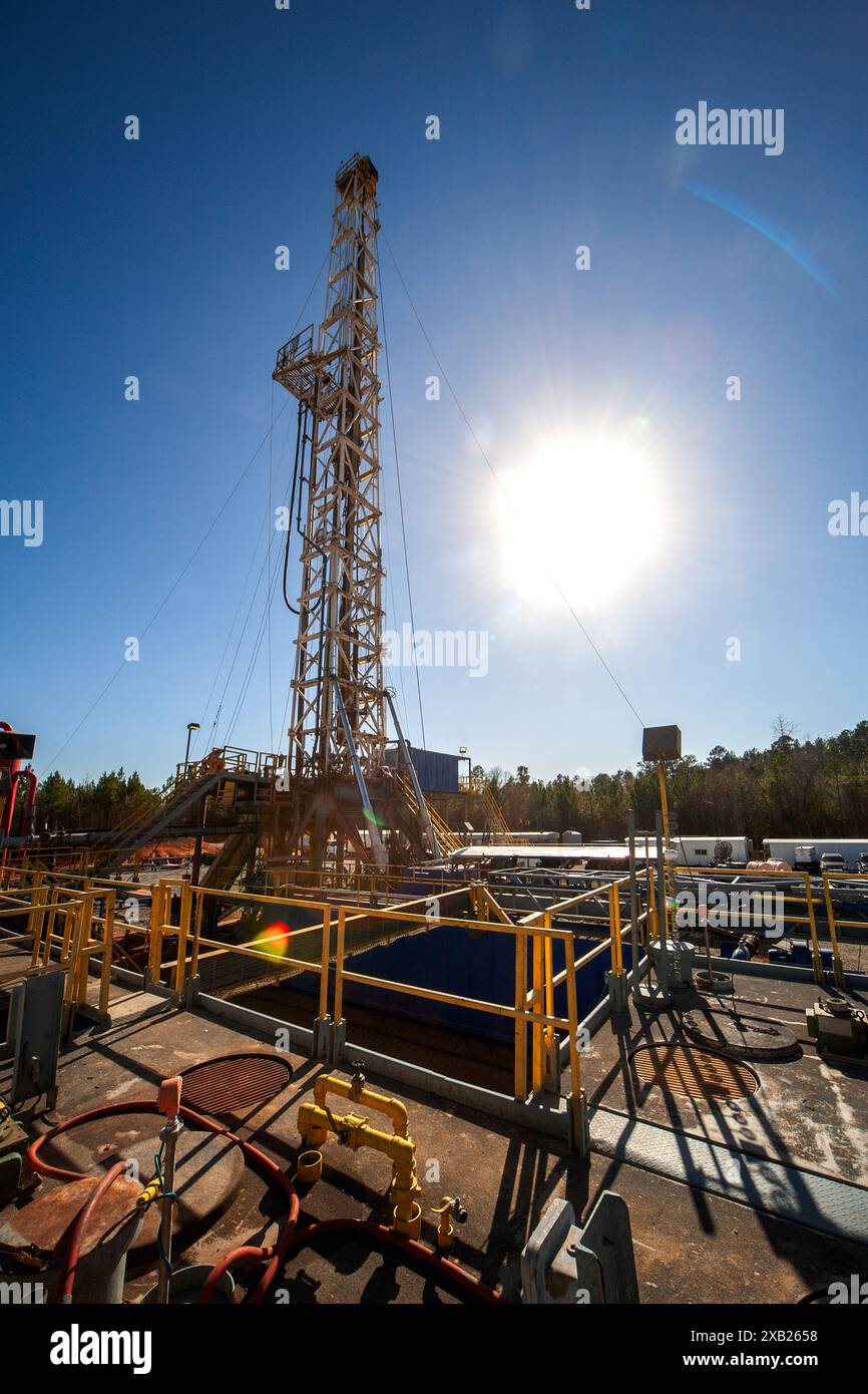 Drilling for oil in East Texas Stock Photo - Alamy