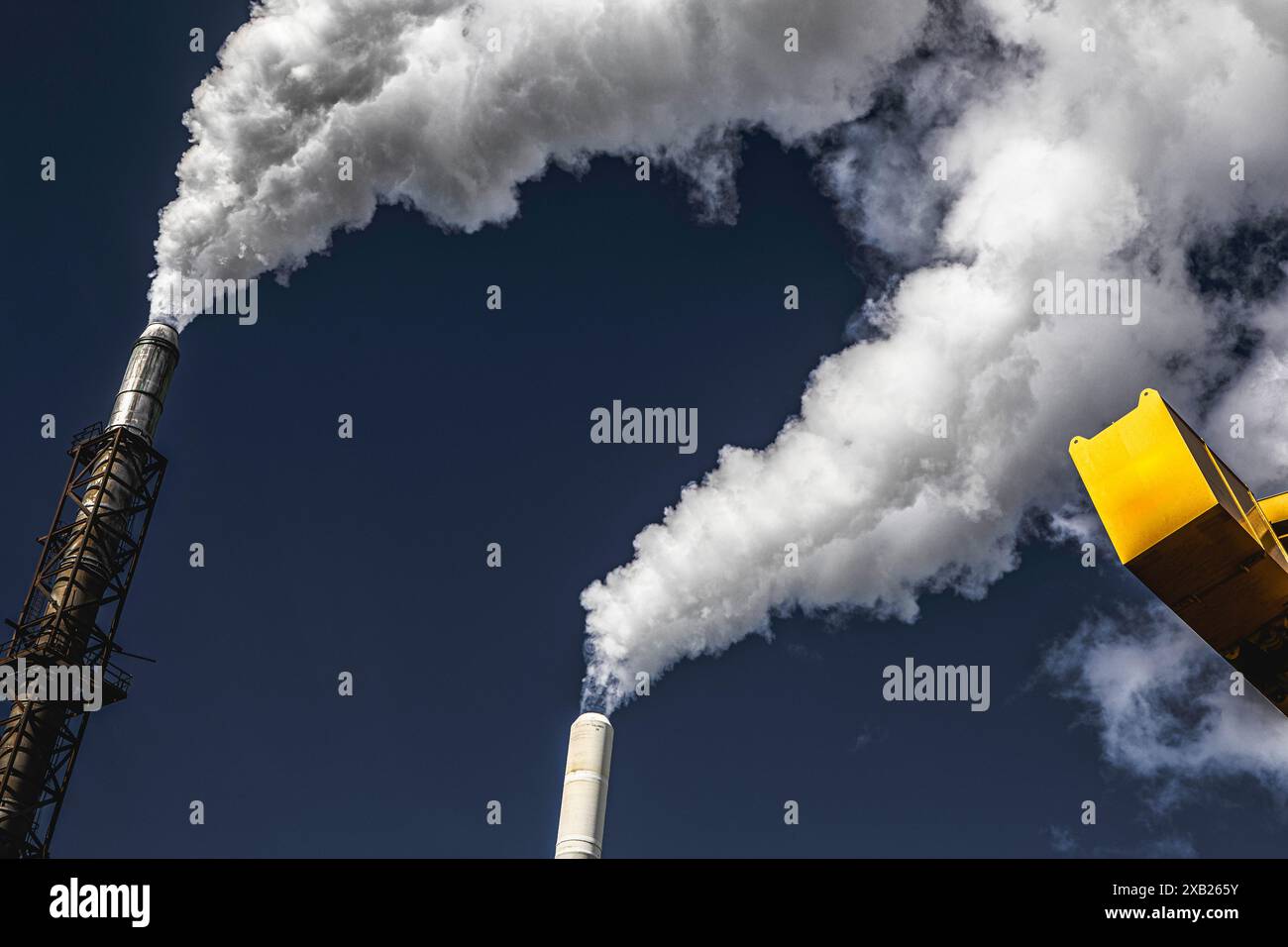 Smoke stacks in Houston, Texas Stock Photo - Alamy