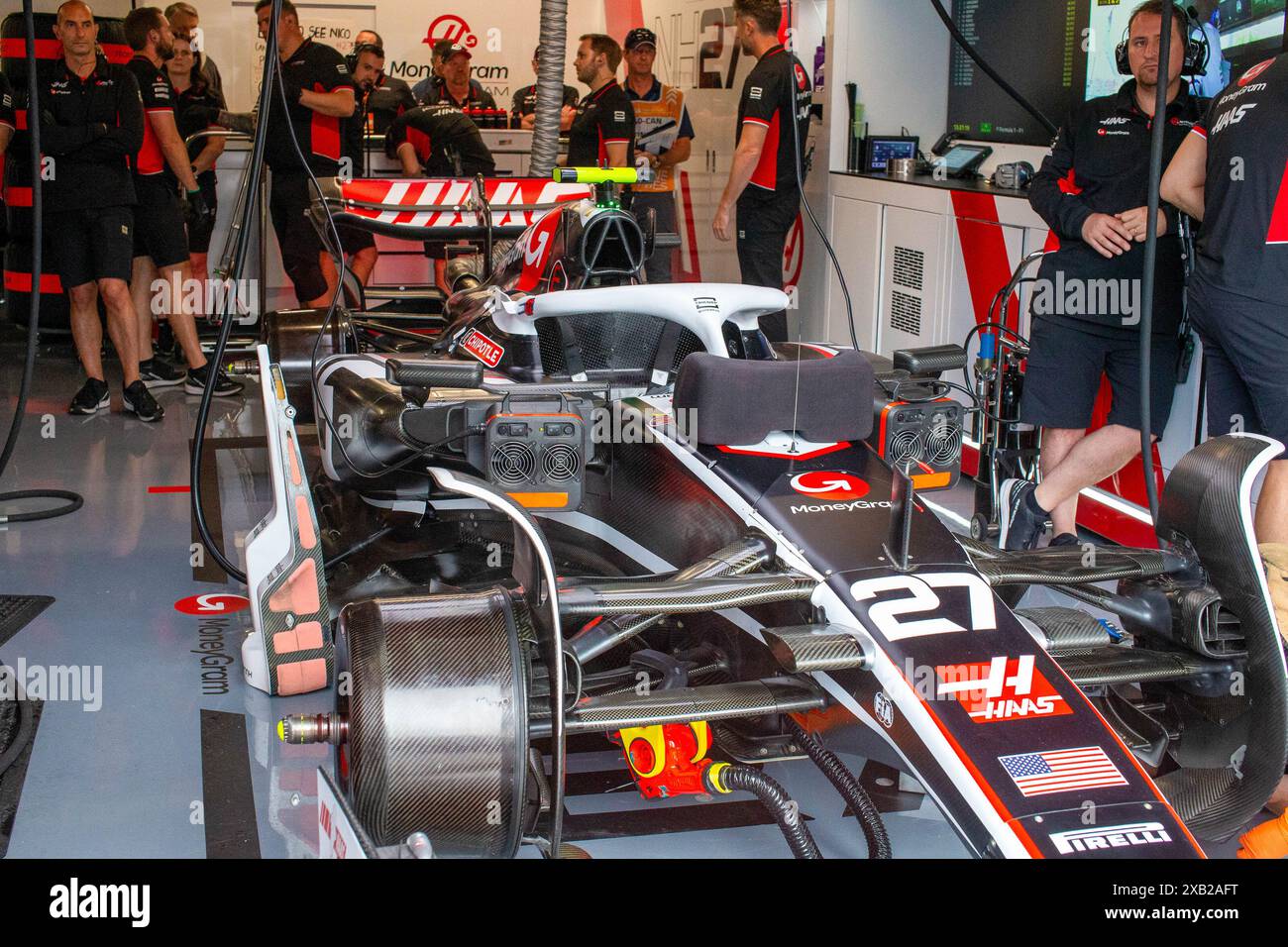 Haas F1 Team garage wit Nico Hulkenberg (GER) - MoneyGram Haas F1 Team ...