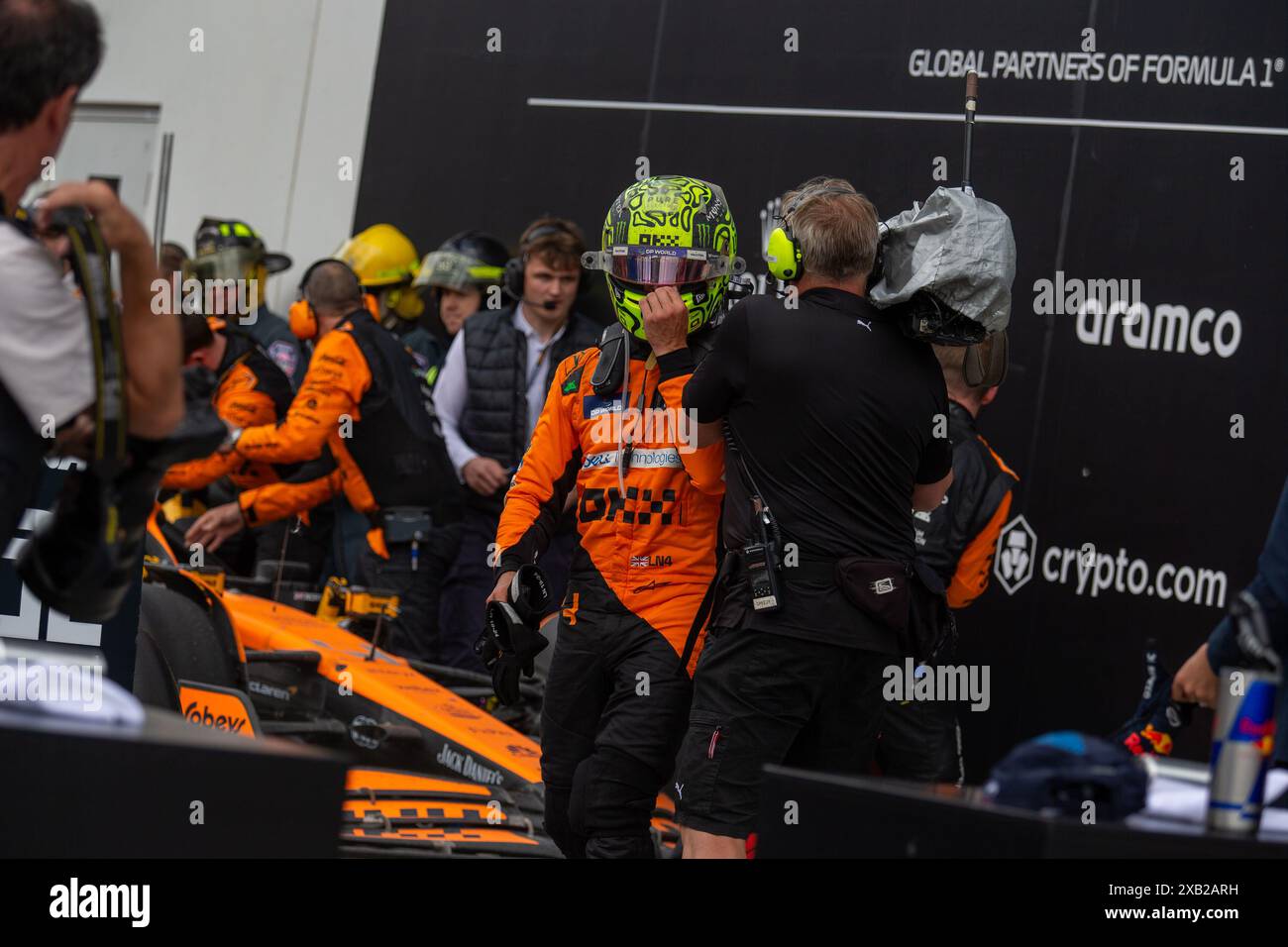 Lando norris driving the 4 mclaren f1 team hi-res stock photography and ...