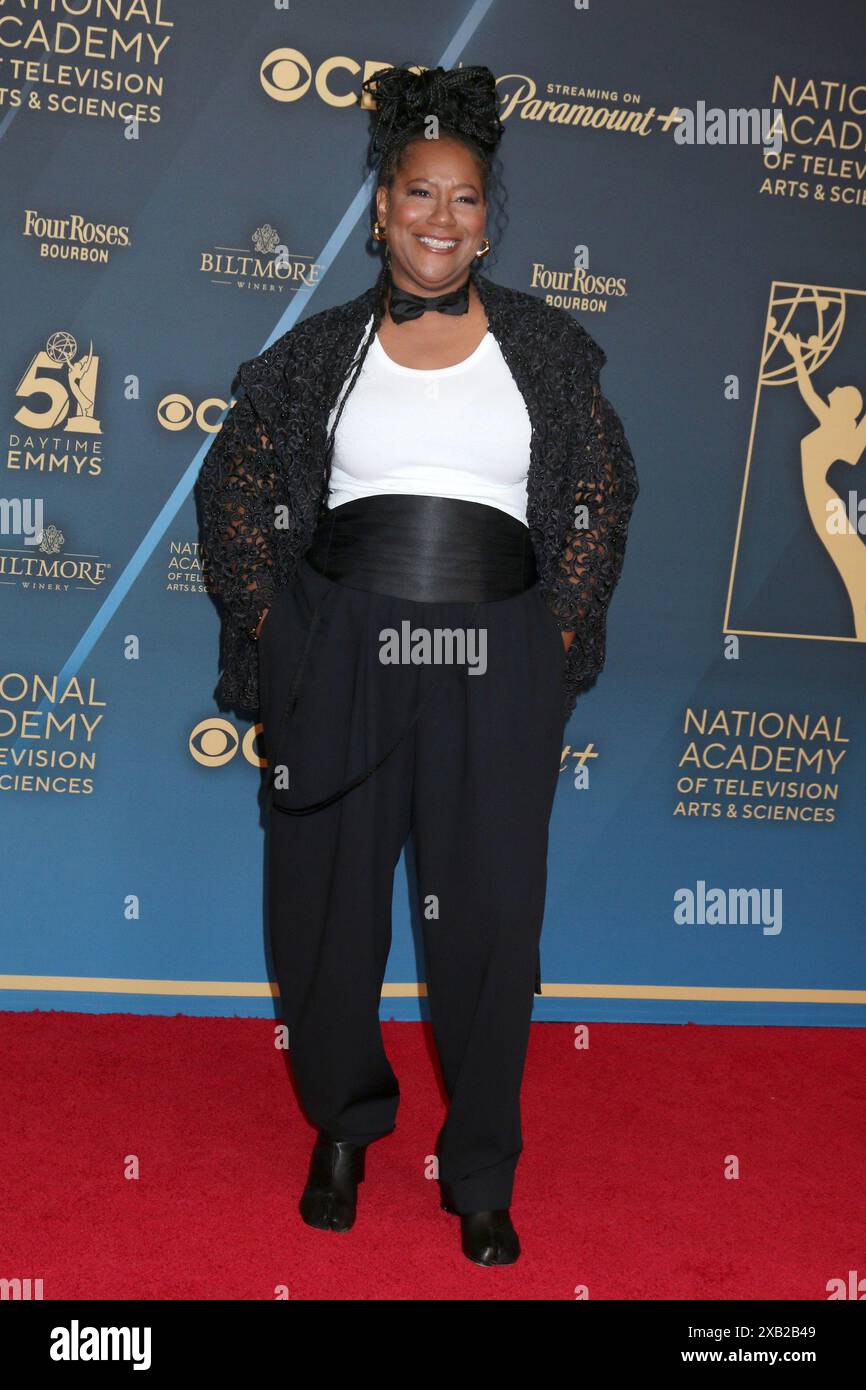LOS ANGELES - JUN 8: Alisa Reynolds arrives at the 51st Annual Daytime ...