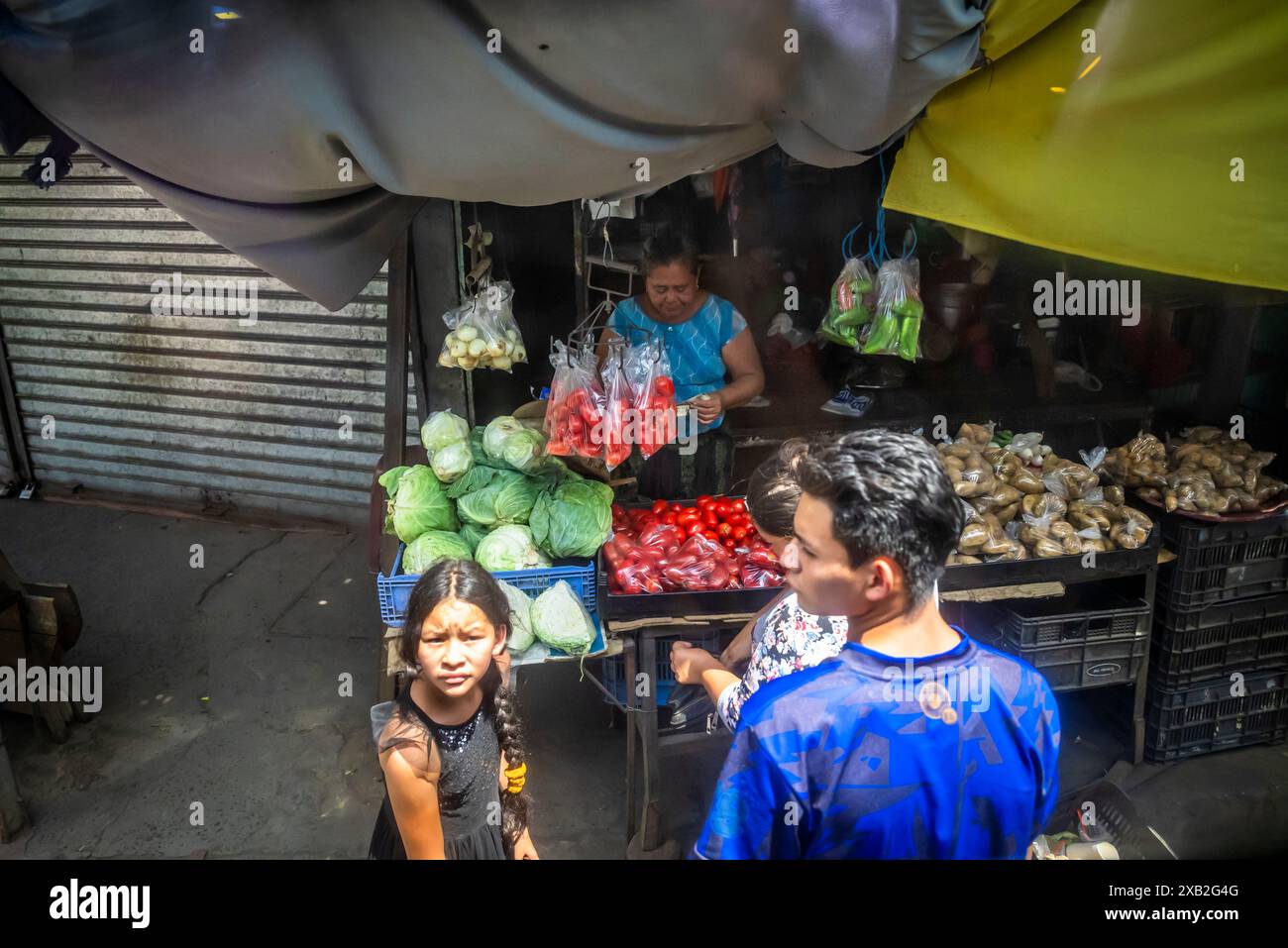 Street market, Santa Ana, El Salvador Stock Photo - Alamy