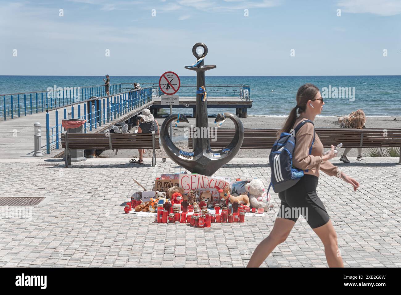 Remembering the war animals hi-res stock photography and images - Alamy
