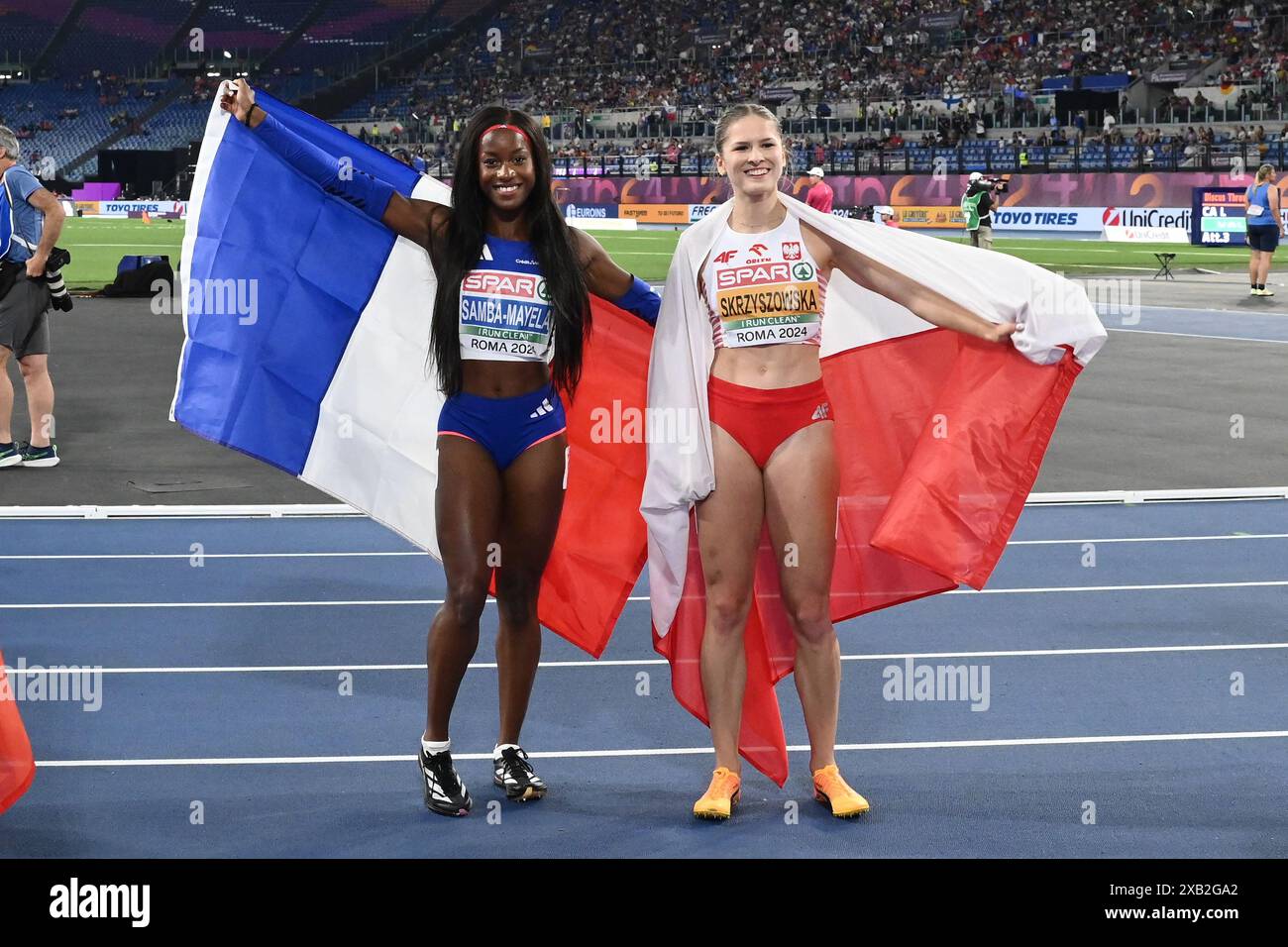 Cyrena SAMBA-MAYELA and Pia SKRZYSZOWSKA Women during European ...