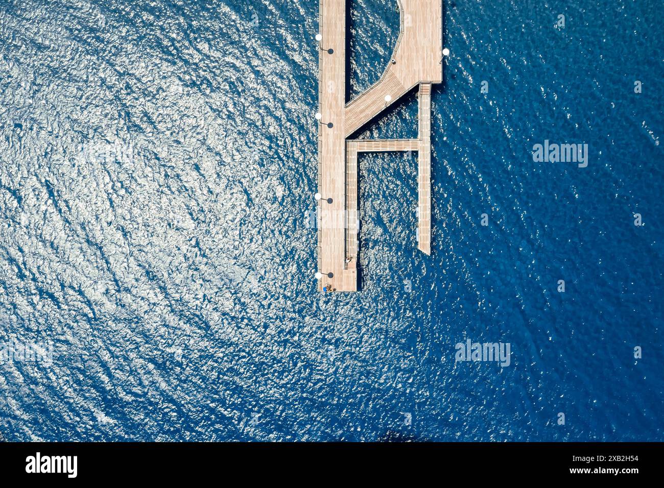 Aerial view sparkling ocean pier hi-res stock photography and images ...