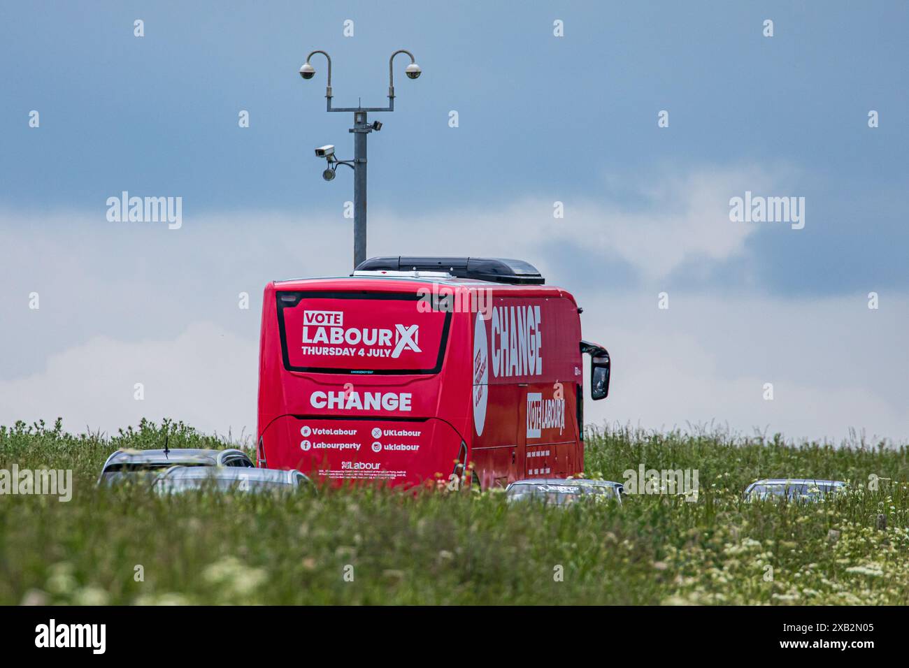 Labour party campaign bus 2024 hi-res stock photography and images - Alamy