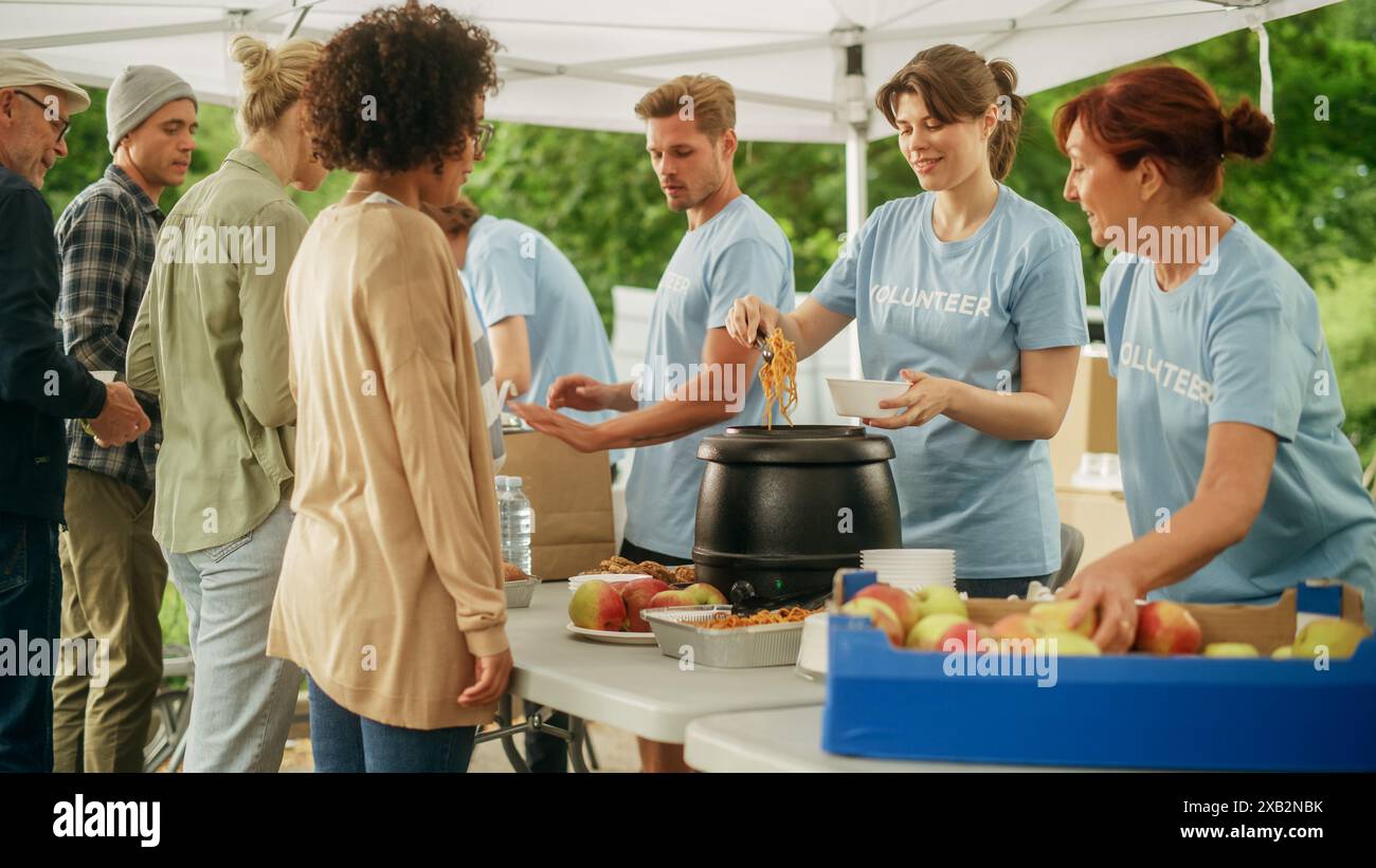 Humanitarian Organization Fighting Hunger: Volunteers Preparing Free ...