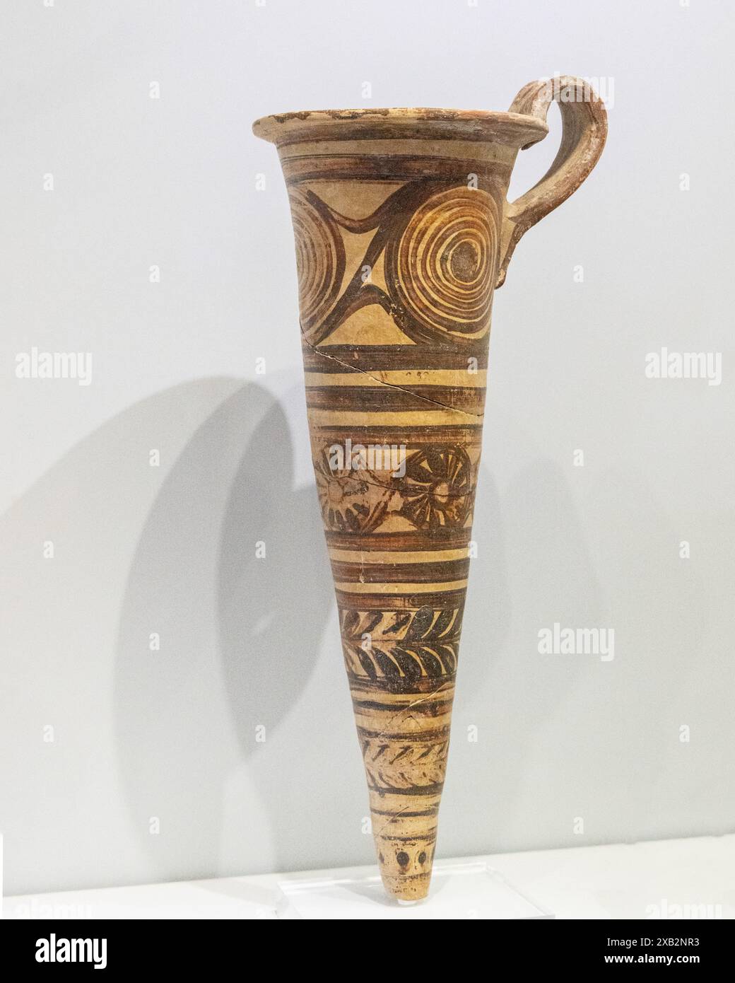 Rhyton drinking vessel hi-res stock photography and images - Alamy