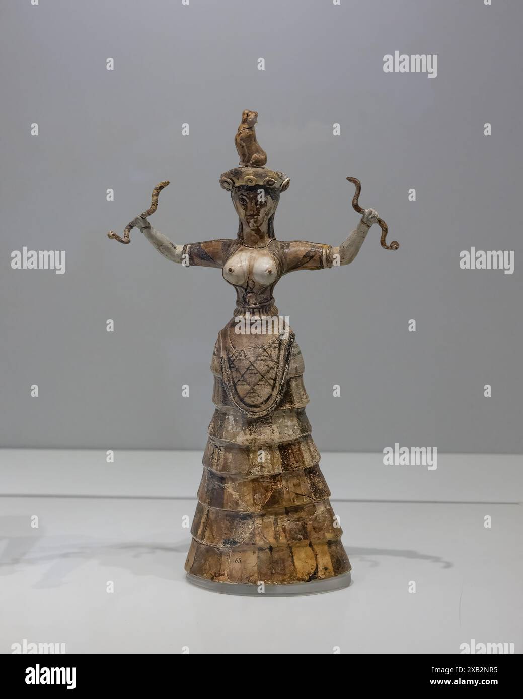 Knossos snake goddess figurine hi-res stock photography and images - Alamy