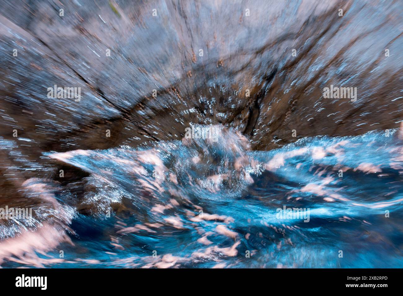 Vibrant oceanic flow abstract hi-res stock photography and images - Alamy
