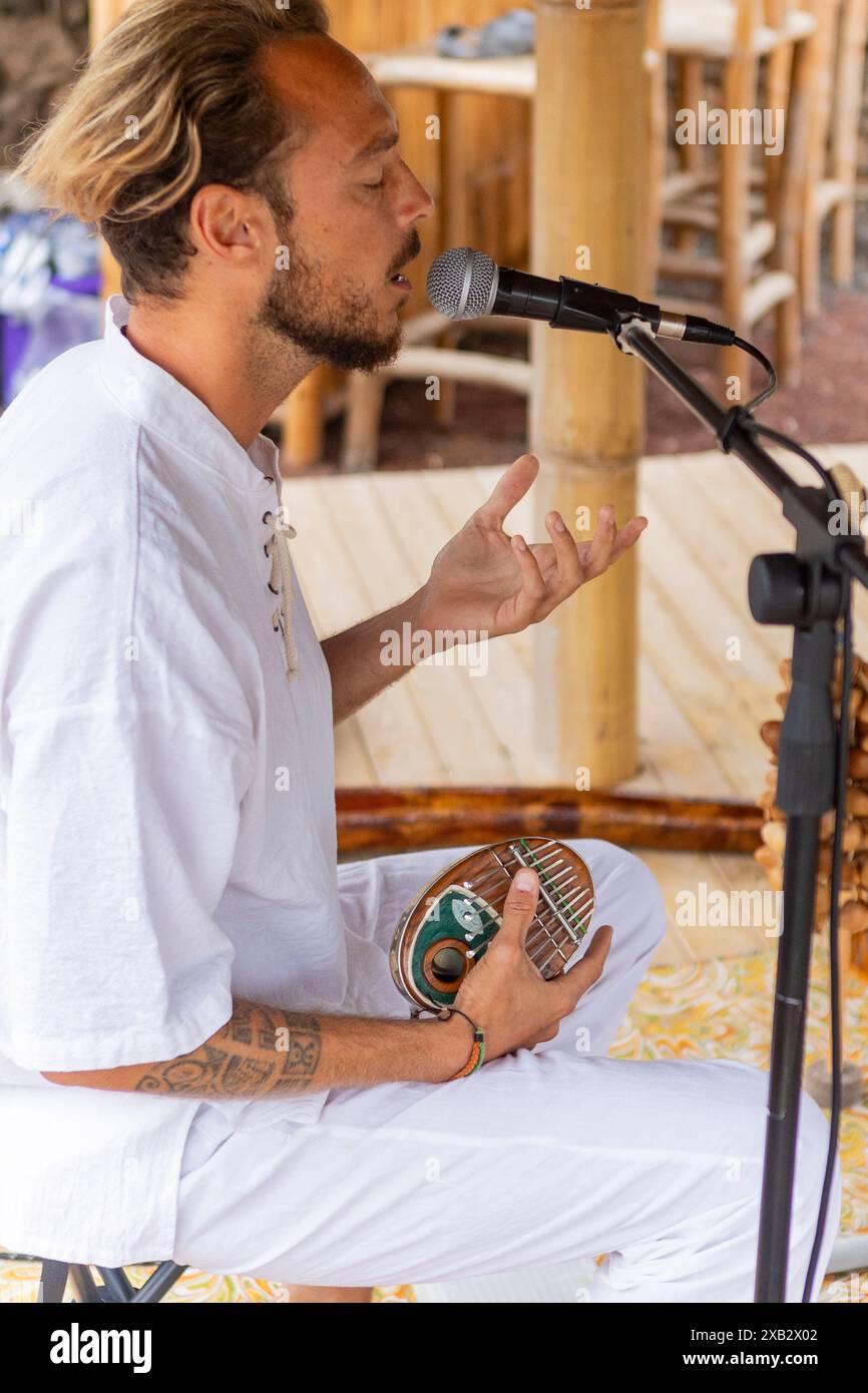 Seated therapist hi-res stock photography and images - Alamy