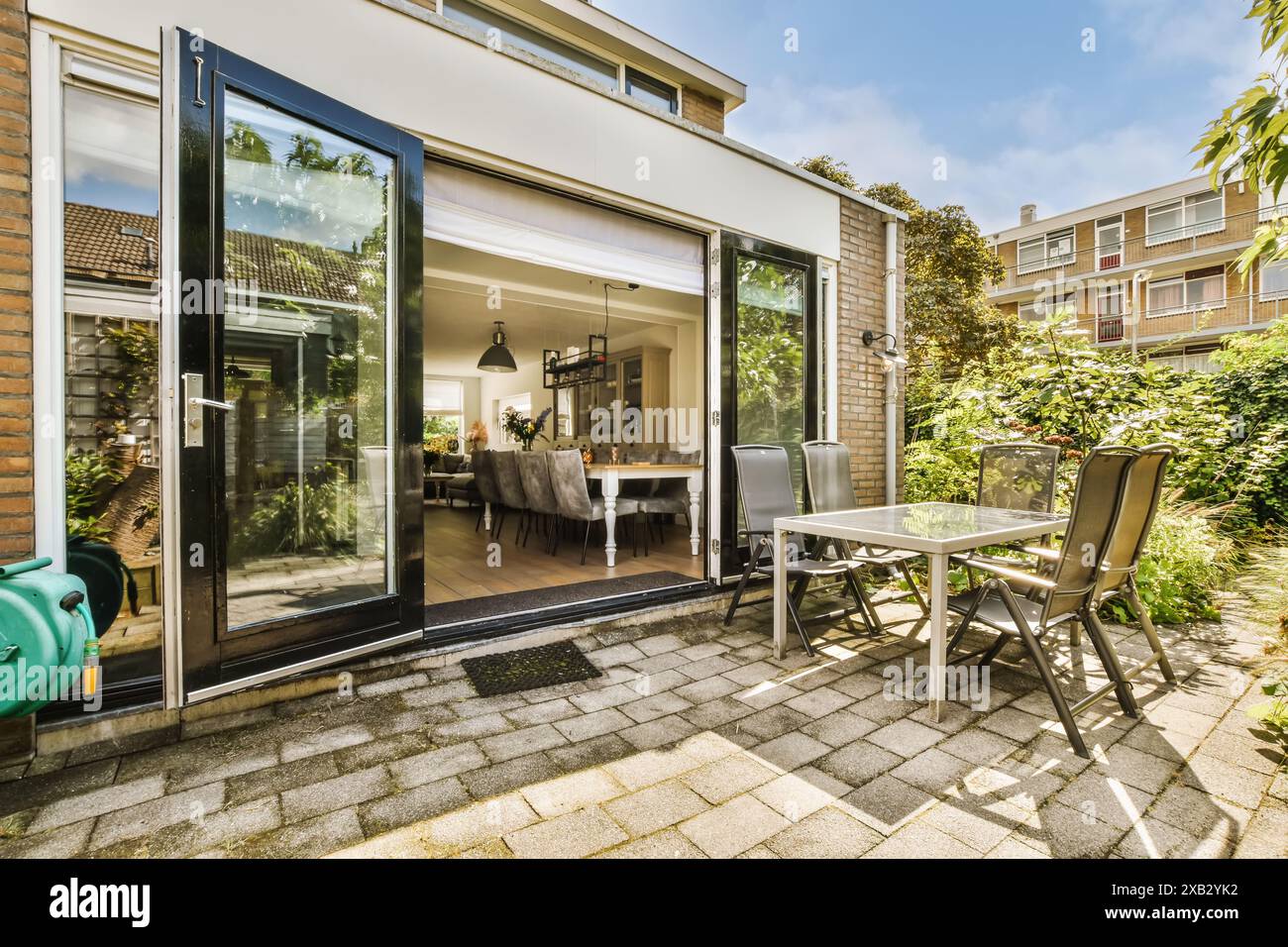 A contemporary home in Roggebotstraat, Amsterdam, featuring large open ...