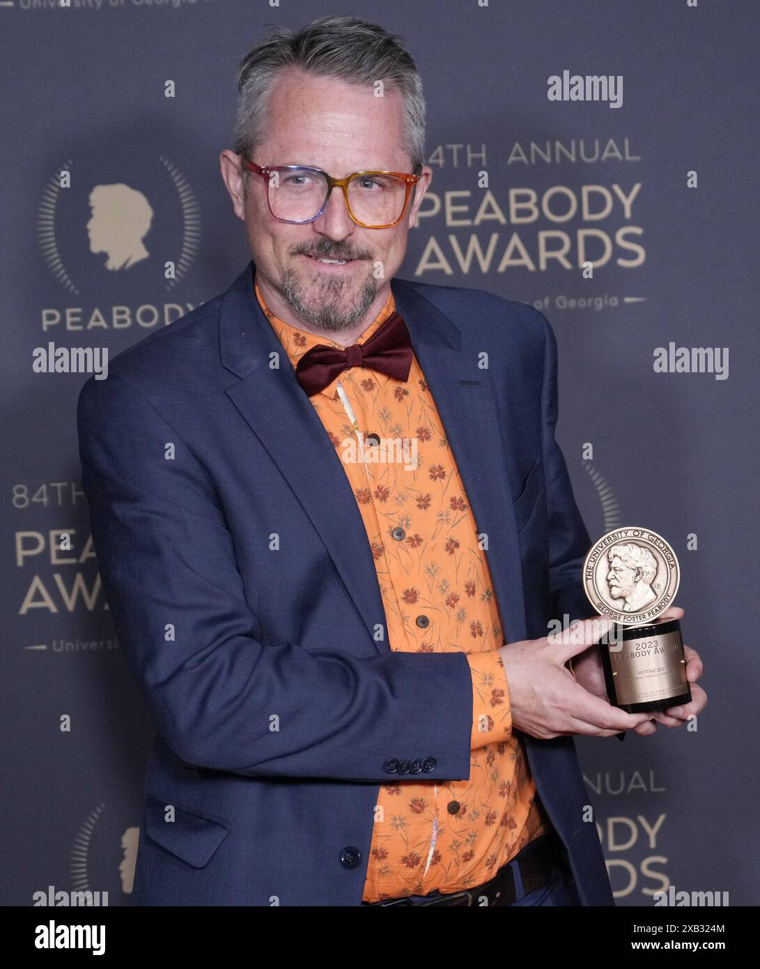 Los Angeles, USA. 09th June, 2024. Sam Gregory pose in the press room ...