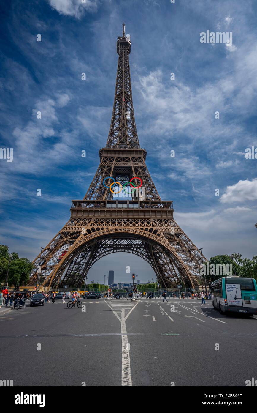 Paris, France - 08 06 2026: View of the Eiffel Tower with the the rings ...