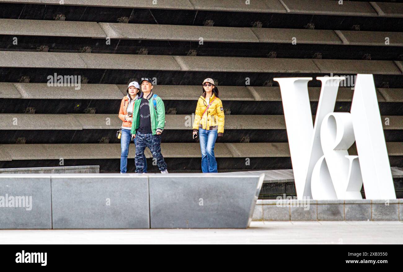 Dundee, Tayside, Scotland, UK. 10th June, 2024. UK Weather: Dundee's ...