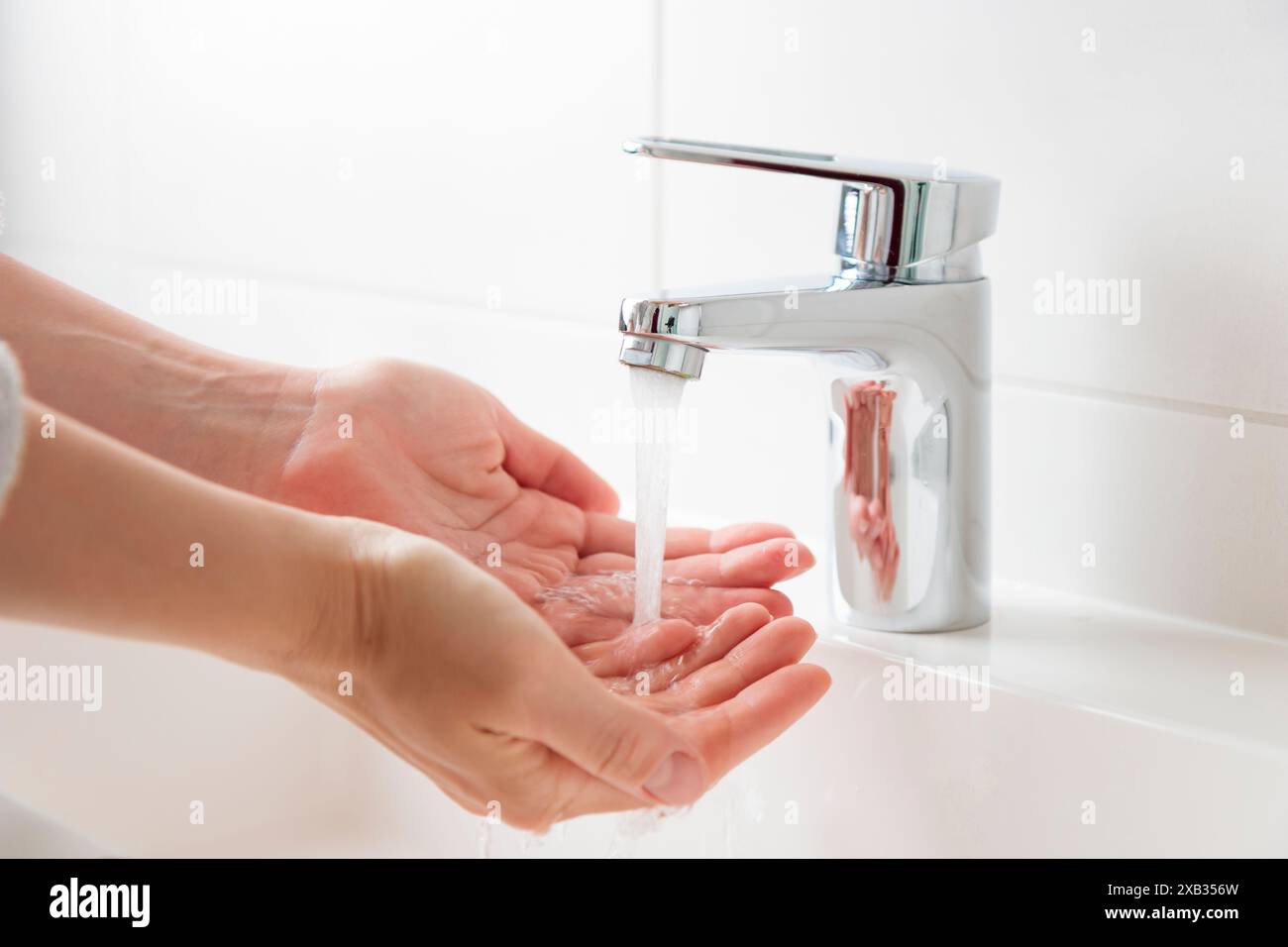 Sustainable use of natural resources banner. Clean tap water concept ...