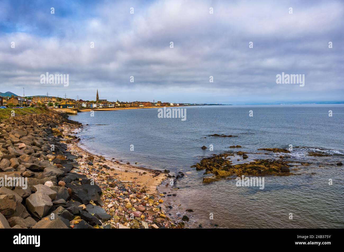 Portobello shore with breakwater rocks in city of Edinburgh, Scotland ...