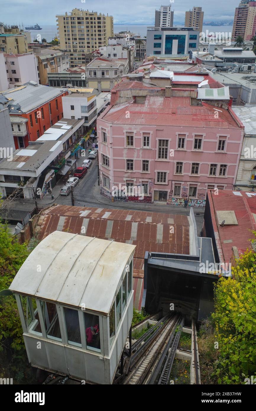 Valparaiso, Chile - 27 Nov, 2023: Traditional funicular elevator in the ...