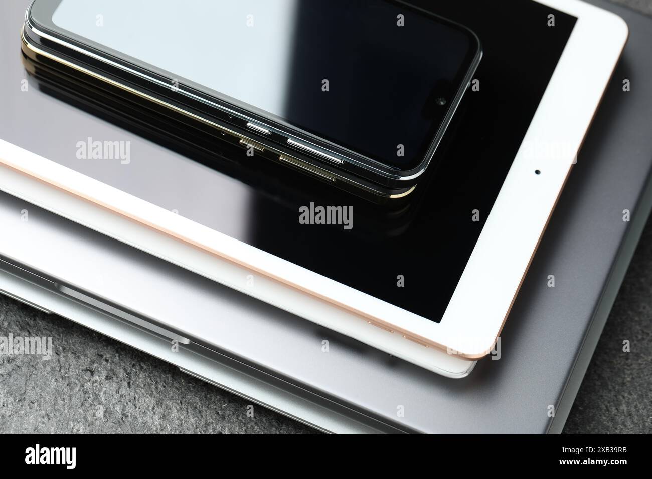 Various modern electronic devices hi-res stock photography and images ...