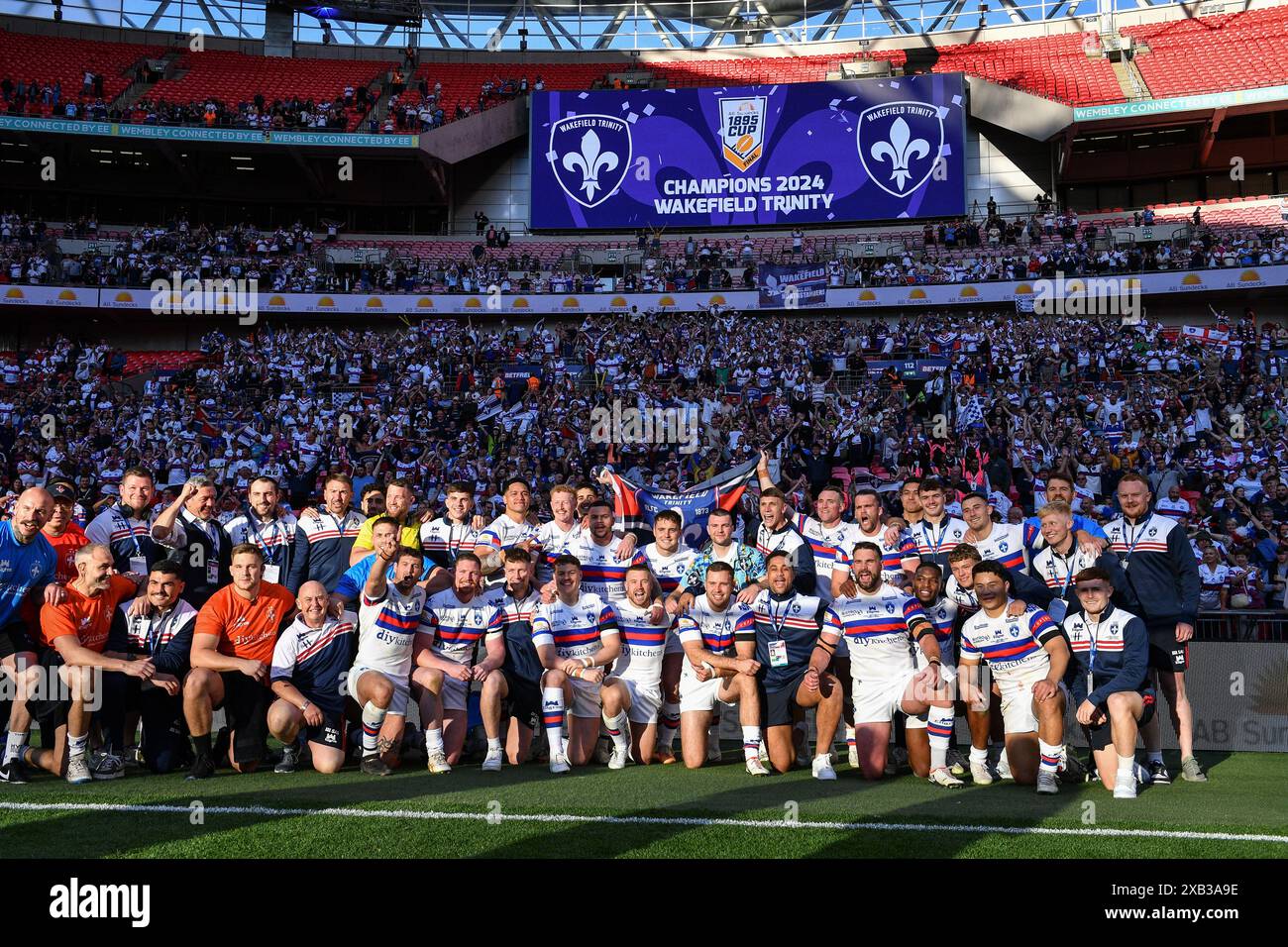 London, England - 8th June 2024 - Wakefield Trinity’s squad celebrate ...