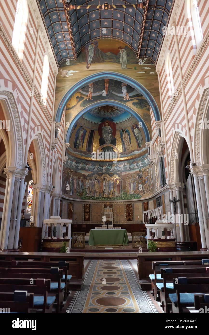 THE WOODEN CEILING AND THE MAIN ALTAR OF THE CHURCH OF ST PAUL'S WITHIN ...