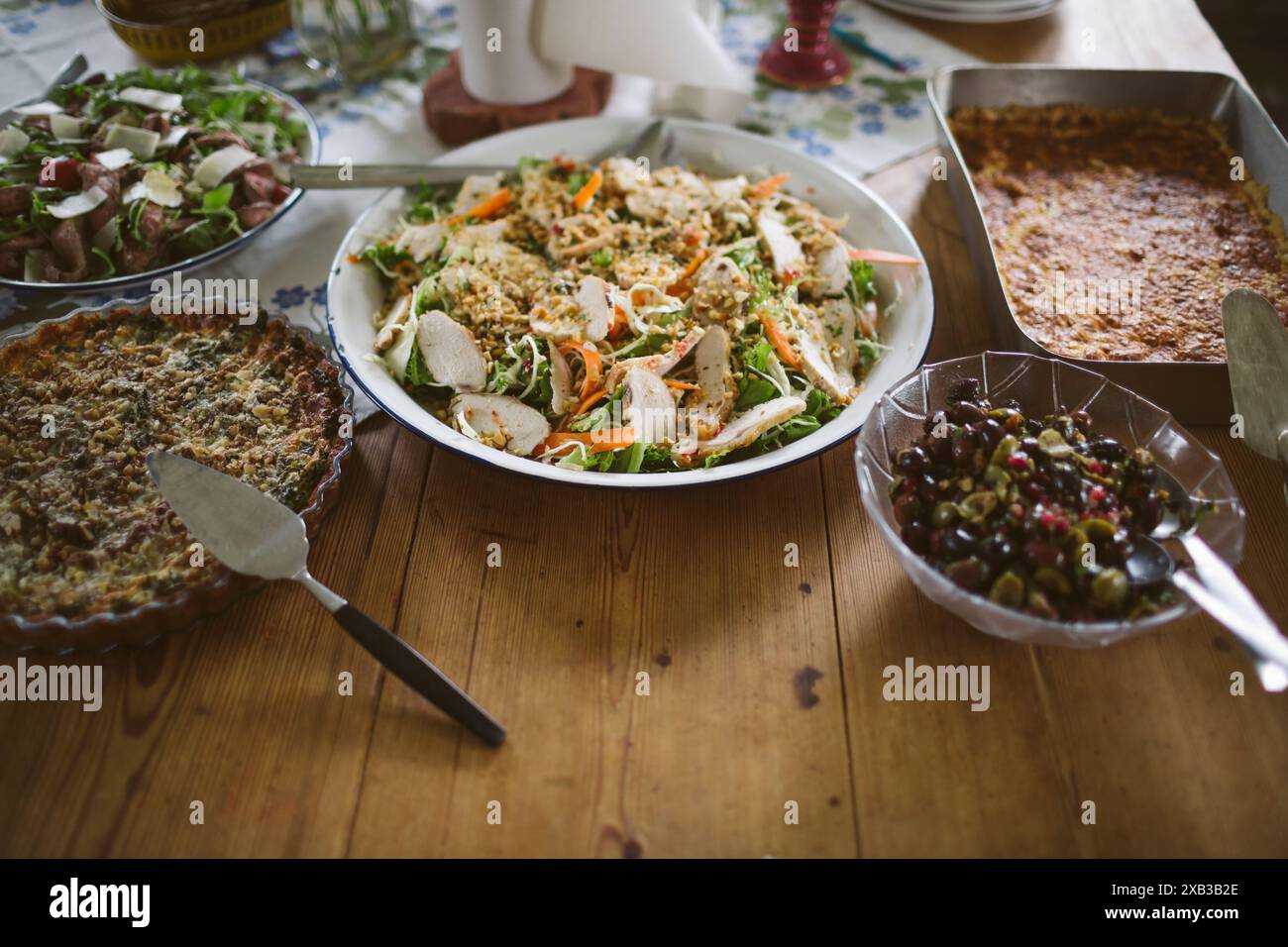 Top view arranged salad hi-res stock photography and images - Alamy